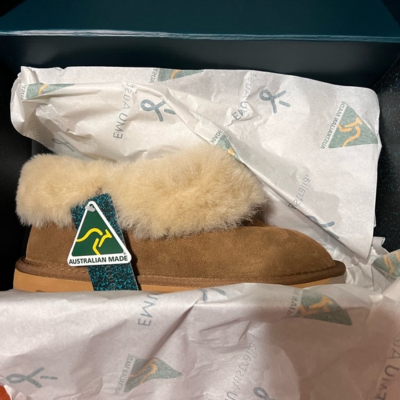 Emu | Shoes | Emu Australia Platinum Mintaro Slippers | Poshmark